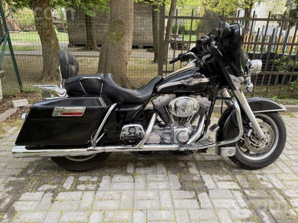 Harley-Davidson FLHT 2003 in Riga, with an engine capacity of 1.45 L and mileage of 0 thousand km for 7700 €, photo 2 on AUTOMOTO.COM.LV