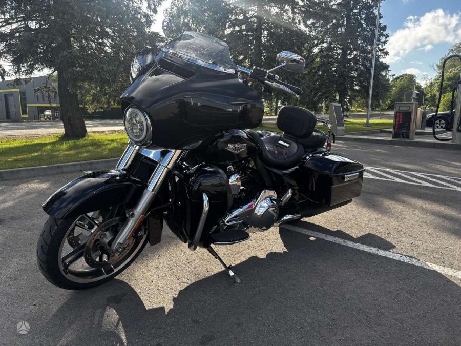 Harley-Davidson FLHT 2016 in Plunge, with an engine capacity of 1.69 L and mileage of 29 thousand km for 10499 €, photo 7 on AUTOMOTO.COM.LV