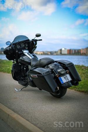 Harley-Davidson FLHTCU 2010 in Riga, with an engine capacity of 1.59 L and mileage of 0 thousand km for 14000 €, photo 6 on AUTOMOTO.COM.LV