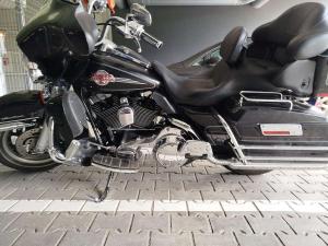 Black Harley-Davidson Flhtcui 2007 in Vilnius, with an engine capacity of 1.58 L and mileage of 80 thousand km for 7000 €, photo 3 on AUTOMOTO.COM.LV