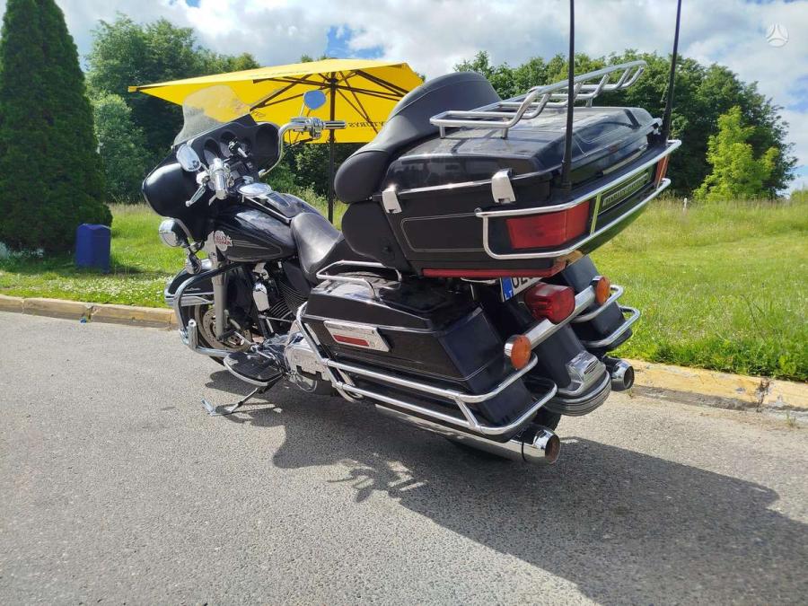 Black Harley-Davidson Flhtcui 2007 in Vilnius, with an engine capacity of 1.58 L and mileage of 80 thousand km for 7000 €, photo 6 on AUTOMOTO.COM.LV