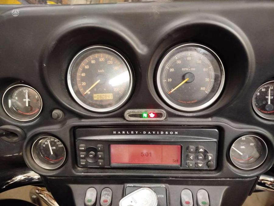 Black Harley-Davidson Flhtcui 2007 in Vilnius, with an engine capacity of 1.58 L and mileage of 80 thousand km for 7000 €, photo 9 on AUTOMOTO.COM.LV