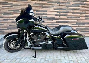Black Harley-Davidson Flhtcui 2012 in Vilnius, with an engine capacity of 1.70 L and mileage of 35 thousand km for 8500 €, photo 8 on AUTOMOTO.COM.LV