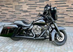 Black Harley-Davidson Flhtcui 2012 in Vilnius, with an engine capacity of 1.70 L and mileage of 35 thousand km for 8500 €, photo 9 on AUTOMOTO.COM.LV