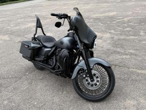 Grey Harley-Davidson Flhtcui 2013 in Kaunas, with an engine capacity of 1.69 L and mileage of 34 thousand km for 11200 €, photo 1 on AUTOMOTO.COM.LV