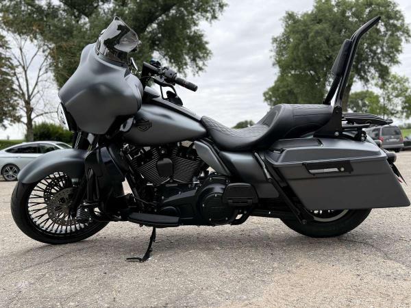 Grey Harley-Davidson Flhtcui 2013 in Kaunas, with an engine capacity of 1.69 L and mileage of 34 thousand km for 11200 €, photo 2 on AUTOMOTO.COM.LV