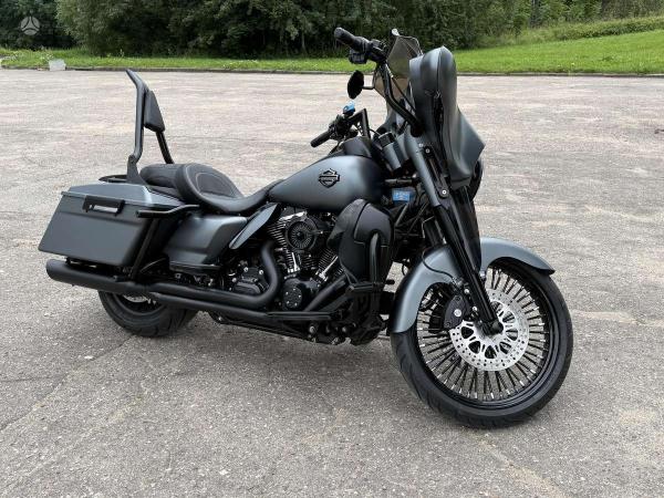 Grey Harley-Davidson Flhtcui 2013 in Kaunas, with an engine capacity of 1.69 L and mileage of 34 thousand km for 11200 €, photo 9 on AUTOMOTO.COM.LV