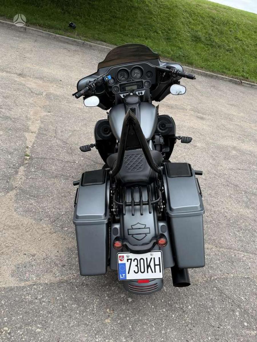 Grey Harley-Davidson Flhtcui 2013 in Kaunas, with an engine capacity of 1.69 L and mileage of 34 thousand km for 11200 €, photo 18 on AUTOMOTO.COM.LV