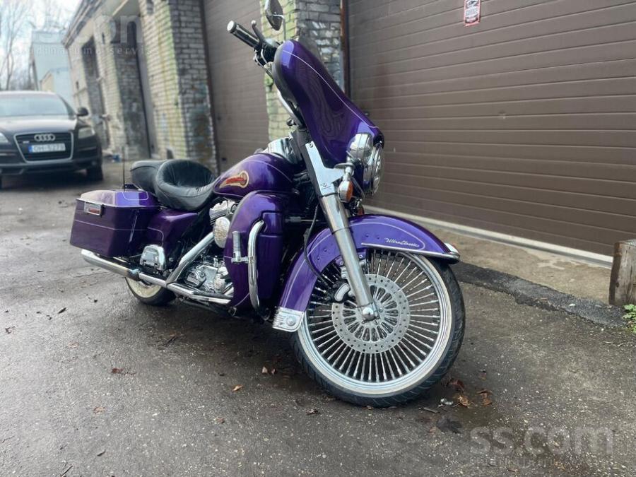 Harley-Davidson Flhtcui 2000 Rīga, ar dzinēja tilpumu 1.45 L un nobraukumu 0 tūkst. km par 7300 €, foto 1 vietnē AUTOMOTO.COM.LV