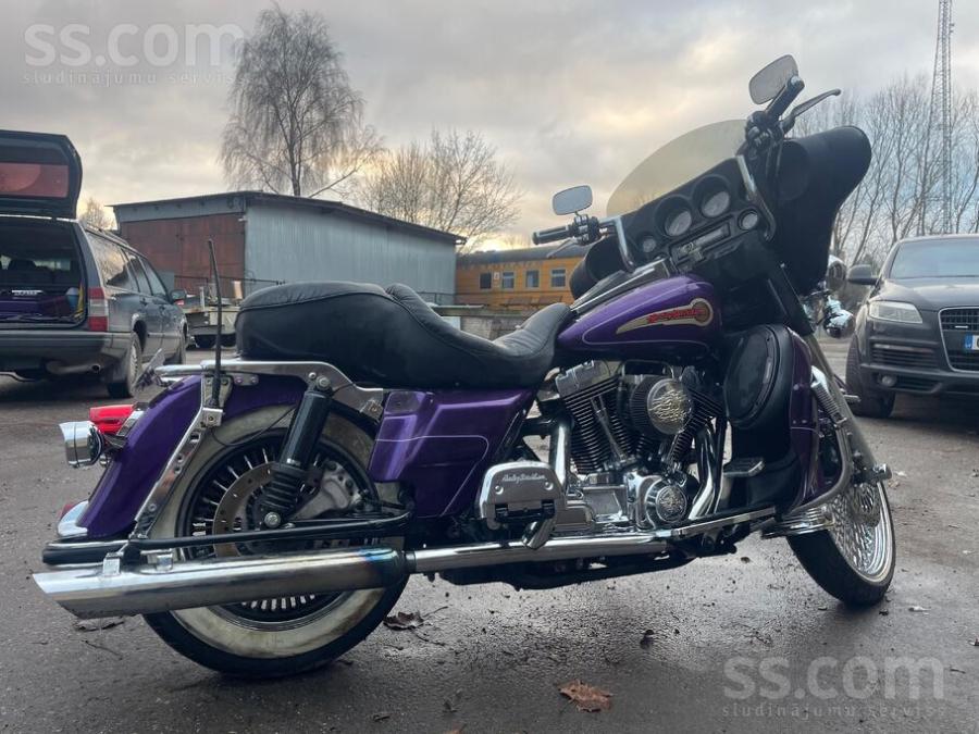 Harley-Davidson Flhtcui 2000 Rīga, ar dzinēja tilpumu 1.45 L un nobraukumu 0 tūkst. km par 7300 €, foto 4 vietnē AUTOMOTO.COM.LV