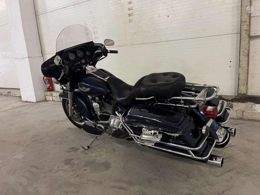 Harley-Davidson Flhtcui 2003 Šauļi, ar dzinēja tilpumu 1.45 L un nobraukumu 40 tūkst. km par 4625 €, foto 3 vietnē AUTOMOTO.COM.LV