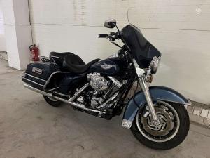 Harley-Davidson Flhtcui 2003 Šauļi, ar dzinēja tilpumu 1.45 L un nobraukumu 40 tūkst. km par 4625 €, foto 18 vietnē AUTOMOTO.COM.LV
