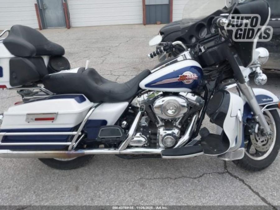 White Harley-Davidson Flhtcui 0 in Klaipeda, with an engine capacity of 0.00 L and mileage of 0 thousand km for 4200 €, photo 13 on AUTOMOTO.COM.LV