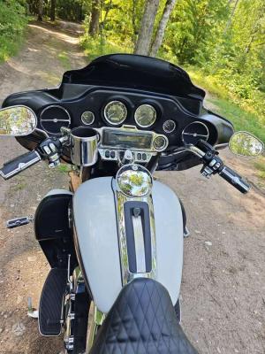 Balts Harley-Davidson Flhtcui 2008 Kėdainiai, ar dzinēja tilpumu 1.58 L un nobraukumu 67 tūkst. km par 5999 €, foto 6 vietnē AUTOMOTO.COM.LV