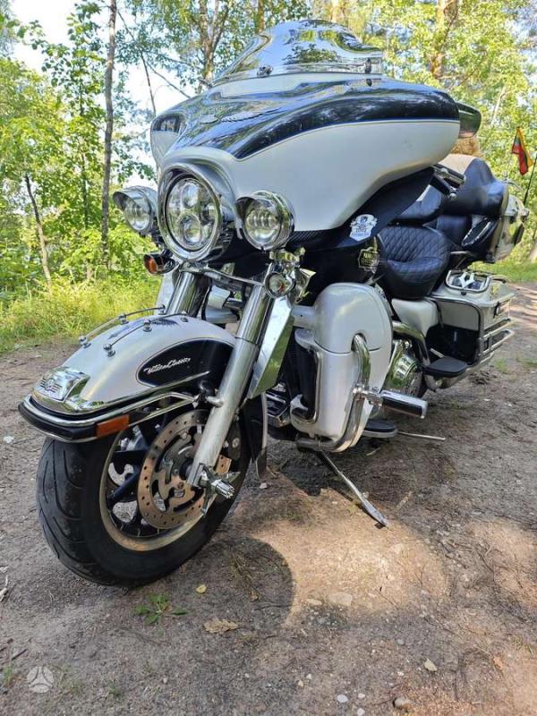 Balts Harley-Davidson Flhtcui 2008 Kėdainiai, ar dzinēja tilpumu 1.58 L un nobraukumu 67 tūkst. km par 5999 €, foto 7 vietnē AUTOMOTO.COM.LV