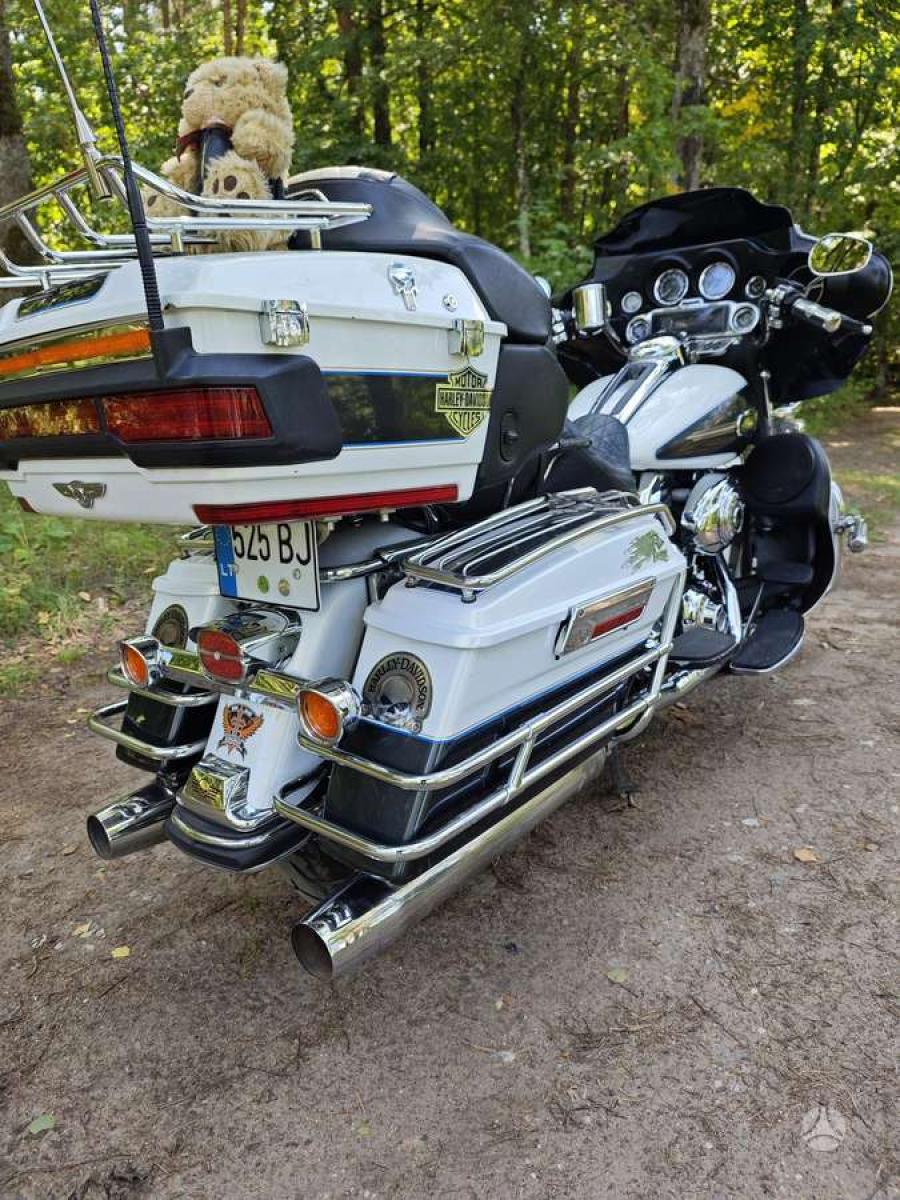 Balts Harley-Davidson Flhtcui 2008 Kėdainiai, ar dzinēja tilpumu 1.58 L un nobraukumu 67 tūkst. km par 5999 €, foto 10 vietnē AUTOMOTO.COM.LV