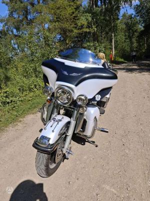 Balts Harley-Davidson Flhtcui 2008 Kėdainiai, ar dzinēja tilpumu 1.58 L un nobraukumu 67 tūkst. km par 5999 €, foto 13 vietnē AUTOMOTO.COM.LV