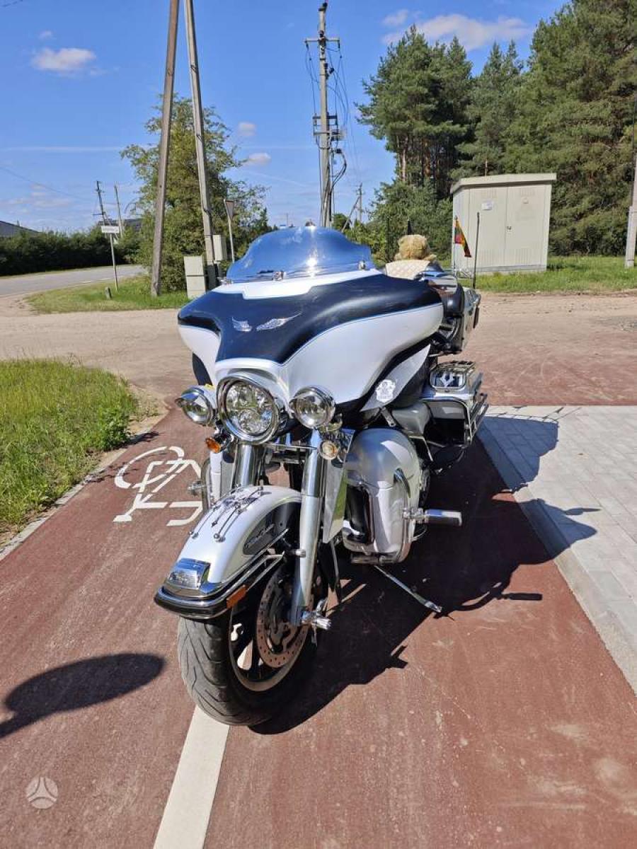 Balts Harley-Davidson Flhtcui 2008 Kėdainiai, ar dzinēja tilpumu 1.58 L un nobraukumu 67 tūkst. km par 5999 €, foto 15 vietnē AUTOMOTO.COM.LV