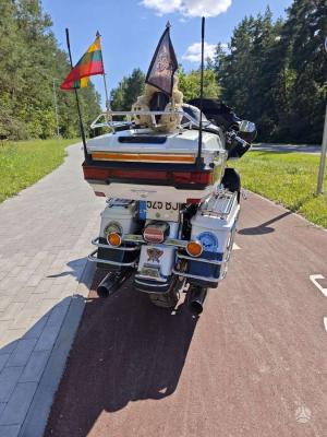 Balts Harley-Davidson Flhtcui 2008 Kėdainiai, ar dzinēja tilpumu 1.58 L un nobraukumu 67 tūkst. km par 5999 €, foto 17 vietnē AUTOMOTO.COM.LV
