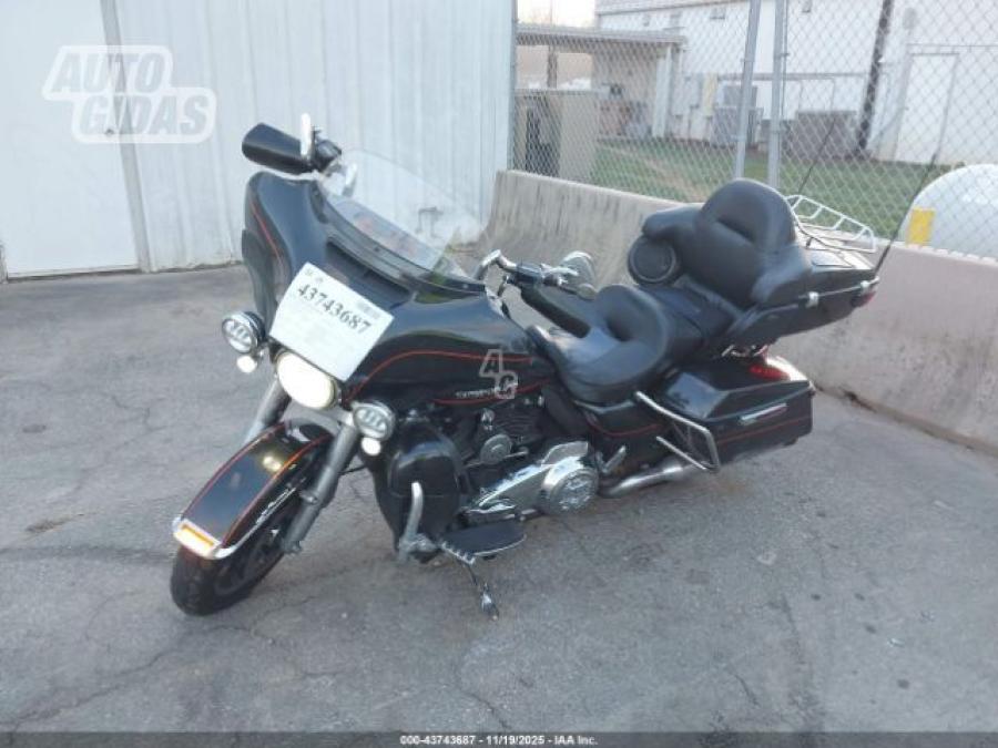 Black Harley-Davidson FLHTK 0 in Klaipeda, with an engine capacity of 0.00 L and mileage of 0 thousand km for 7400 €, photo 3 on AUTOMOTO.COM.LV