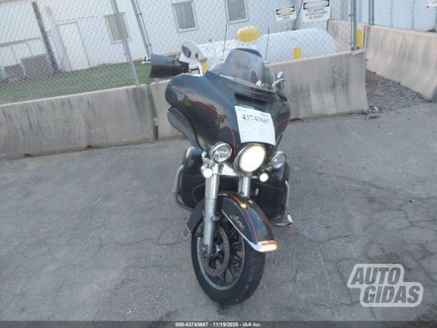 Black Harley-Davidson FLHTK 0 in Klaipeda, with an engine capacity of 0.00 L and mileage of 0 thousand km for 7400 €, photo 6 on AUTOMOTO.COM.LV