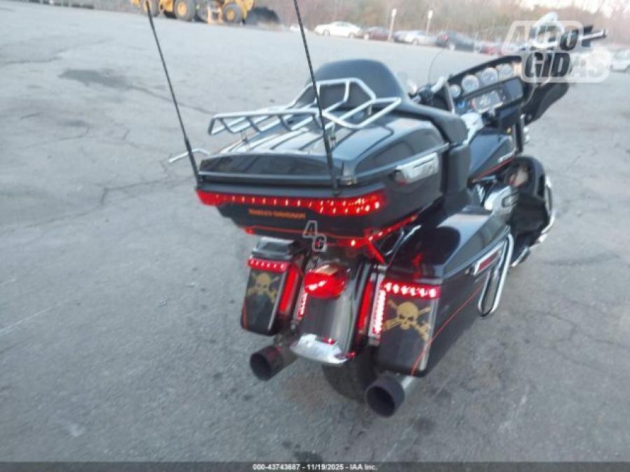 Black Harley-Davidson FLHTK 0 in Klaipeda, with an engine capacity of 0.00 L and mileage of 0 thousand km for 7400 €, photo 7 on AUTOMOTO.COM.LV
