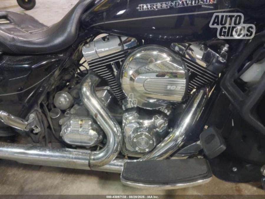 Melns Harley-Davidson FLHTK 0 Klaipėda, ar dzinēja tilpumu 0.00 L un nobraukumu 0 tūkst. km par 5000 €, foto 8 vietnē AUTOMOTO.COM.LV