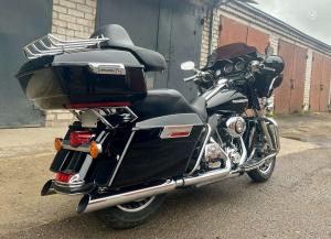 Black Harley-Davidson FLHTK 2010 in Kaunas, with an engine capacity of 1.69 L and mileage of 38 thousand km for 7800 €, photo 4 on AUTOMOTO.COM.LV