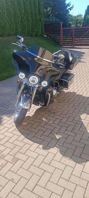 Black Harley-Davidson FLHTK 2012 in Vilnius, with an engine capacity of 1.69 L and mileage of 49 thousand km for 8400 €, photo 3 on AUTOMOTO.COM.LV