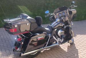 Black Harley-Davidson FLHTK 2012 in Vilnius, with an engine capacity of 1.69 L and mileage of 49 thousand km for 8400 €, photo 5 on AUTOMOTO.COM.LV