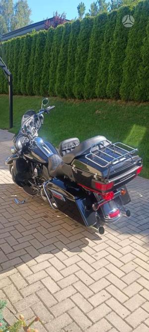 Black Harley-Davidson FLHTK 2012 in Vilnius, with an engine capacity of 1.69 L and mileage of 49 thousand km for 8400 €, photo 7 on AUTOMOTO.COM.LV