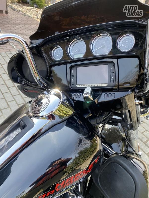 Melns Harley-Davidson FLHTK 2015 Klaipėda, ar dzinēja tilpumu 1.69 L un nobraukumu 67 tūkst. km par 12700 €, foto 5 vietnē AUTOMOTO.COM.LV