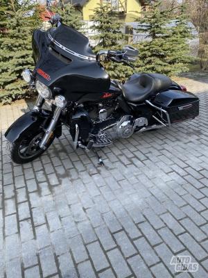 Melns Harley-Davidson FLHTK 2015 Klaipėda, ar dzinēja tilpumu 1.69 L un nobraukumu 67 tūkst. km par 12700 €, foto 14 vietnē AUTOMOTO.COM.LV