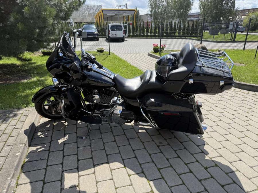 Melns Harley-Davidson FLHTK 2016 Kauņa, ar dzinēja tilpumu 1.69 L un nobraukumu 54 tūkst. km par 12500 €, foto 1 vietnē AUTOMOTO.COM.LV
