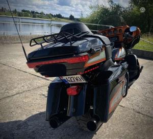 Black Harley-Davidson FLHTK 2020 in Riga, with an engine capacity of 1.87 L and mileage of 26 thousand km for 19900 €, photo 12 on AUTOMOTO.COM.LV