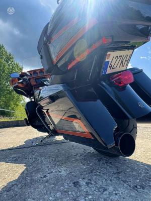 Black Harley-Davidson FLHTK 2020 in Riga, with an engine capacity of 1.87 L and mileage of 26 thousand km for 19900 €, photo 15 on AUTOMOTO.COM.LV