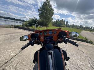 Black Harley-Davidson FLHTK 2020 in Riga, with an engine capacity of 1.87 L and mileage of 26 thousand km for 19900 €, photo 22 on AUTOMOTO.COM.LV