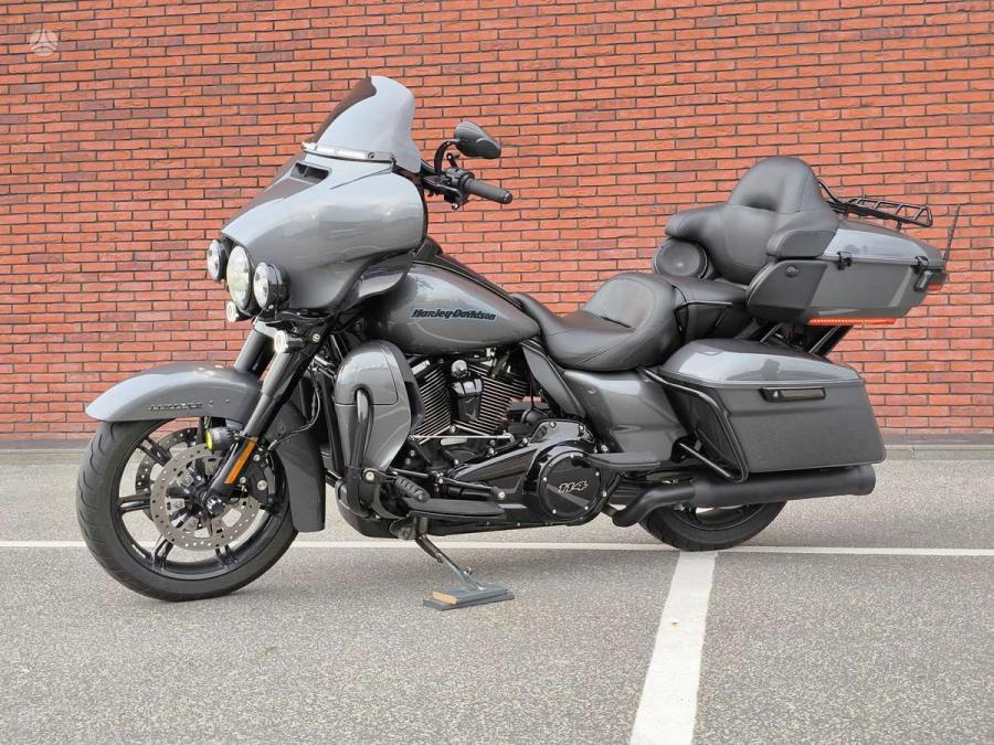 Grey Harley-Davidson FLHTK 2021 in Klaipeda, with an engine capacity of 1.87 L and mileage of 38 thousand km for 18999 €, photo 1 on AUTOMOTO.COM.LV