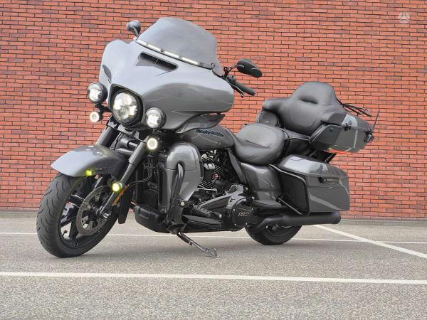 Grey Harley-Davidson FLHTK 2021 in Klaipeda, with an engine capacity of 1.87 L and mileage of 38 thousand km for 18999 €, photo 3 on AUTOMOTO.COM.LV