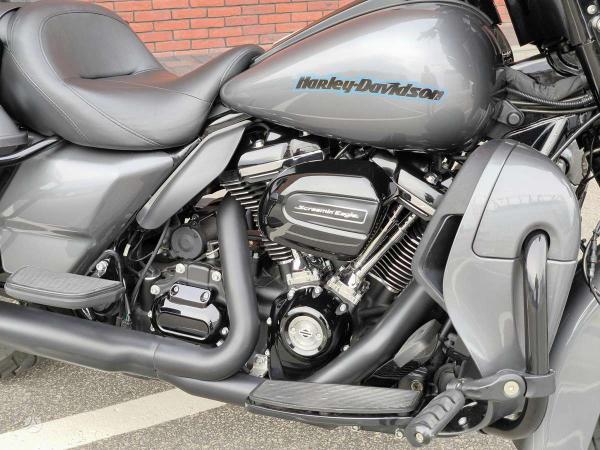 Grey Harley-Davidson FLHTK 2021 in Klaipeda, with an engine capacity of 1.87 L and mileage of 38 thousand km for 18999 €, photo 7 on AUTOMOTO.COM.LV