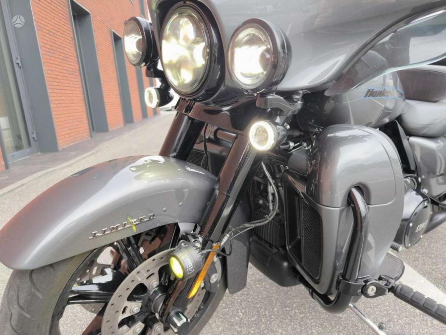 Grey Harley-Davidson FLHTK 2021 in Klaipeda, with an engine capacity of 1.87 L and mileage of 38 thousand km for 18999 €, photo 14 on AUTOMOTO.COM.LV