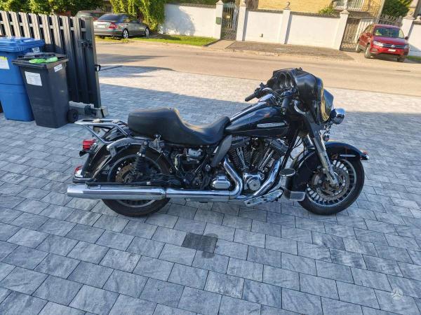 Harley-Davidson FLHTK 2011 in Siauliai, with an engine capacity of 0.00 L and mileage of 120 thousand km for 3500 €, photo 2 on AUTOMOTO.COM.LV