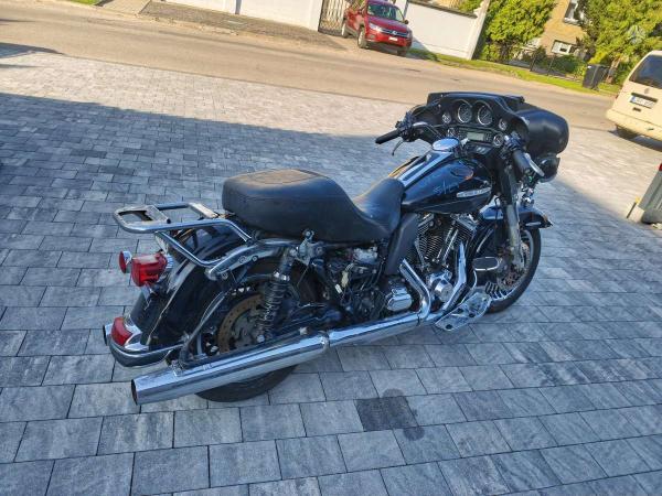 Harley-Davidson FLHTK 2011 in Siauliai, with an engine capacity of 0.00 L and mileage of 120 thousand km for 3500 €, photo 3 on AUTOMOTO.COM.LV
