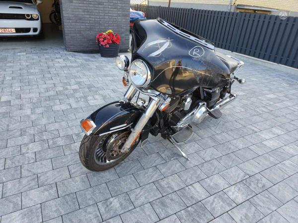 Harley-Davidson FLHTK 2011 in Siauliai, with an engine capacity of 0.00 L and mileage of 120 thousand km for 3500 €, photo 6 on AUTOMOTO.COM.LV