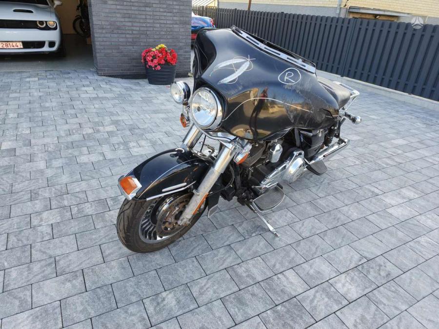 Harley-Davidson FLHTK 2011 in Siauliai, with an engine capacity of 0.00 L and mileage of 120 thousand km for 3500 €, photo 7 on AUTOMOTO.COM.LV