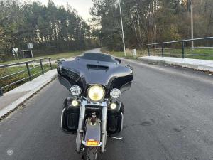 Harley-Davidson FLHTK 2014 Viļņa, ar dzinēja tilpumu 1.70 L un nobraukumu 117 tūkst. km par 11500 €, foto  vietnē AUTOMOTO.COM.LV