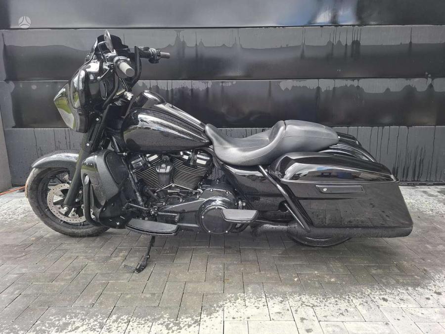 Harley-Davidson FLHTK 2017 in Siauliai, with an engine capacity of 0.00 L and mileage of 42 thousand km for 12700 €, photo 1 on AUTOMOTO.COM.LV