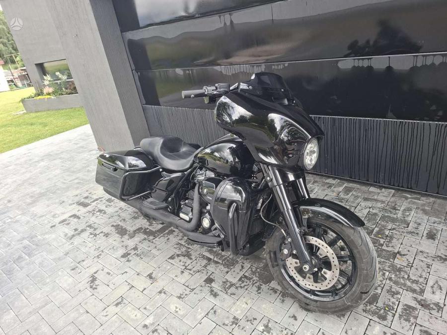Harley-Davidson FLHTK 2017 in Siauliai, with an engine capacity of 0.00 L and mileage of 42 thousand km for 12700 €, photo 5 on AUTOMOTO.COM.LV