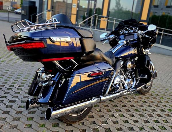 Harley-Davidson FLHTK 2018 in Vilnius on AUTOMOTO.COM.LV Harley-Davidson FLHTK 2018 in Vilnius, with an engine capacity of 1.92 L and mileage of 72 thousand km for 14300 €, photo 3 on AUTOMOTO.COM.LV