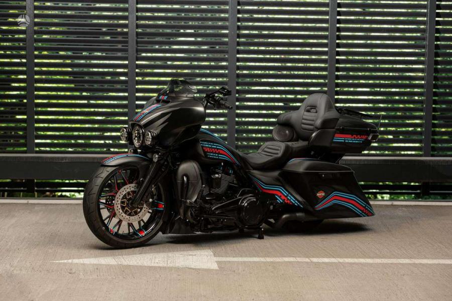Harley-Davidson FLHTK 2019 Viļņa, ar dzinēja tilpumu 1.87 L un nobraukumu 17 tūkst. km par 39400 €, foto 1 vietnē AUTOMOTO.COM.LV